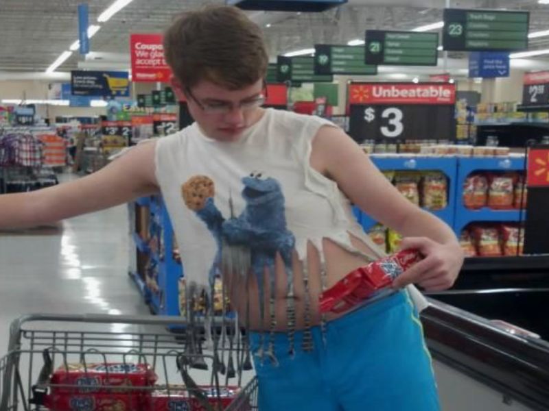 T-Shirt Fails That People Really Decided to Wear in Public